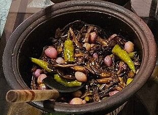 Sri Lankan Eggplant pickle | Hellow Travel